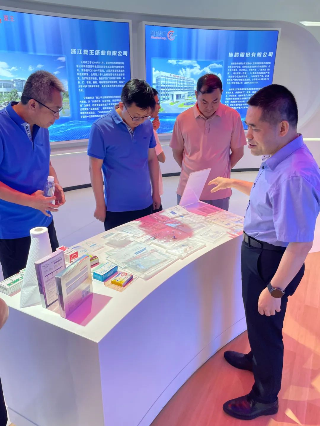 Warmly Congratulate Tengxuan Technology and Xianhe Shares Successfully ...